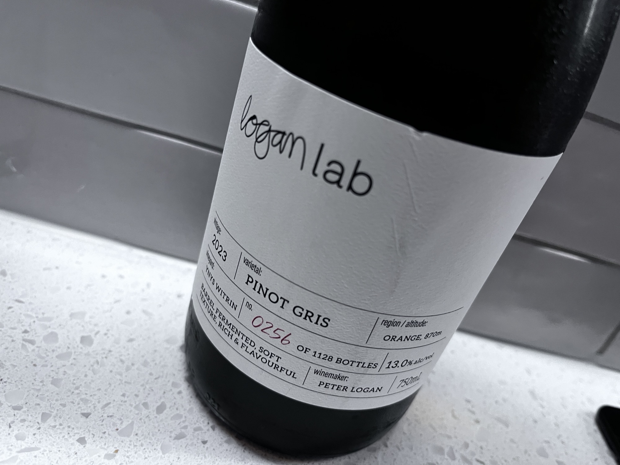 Review: Logan Logan Lab Pinot Gris 2023 - Australian Wine and Drinks Review